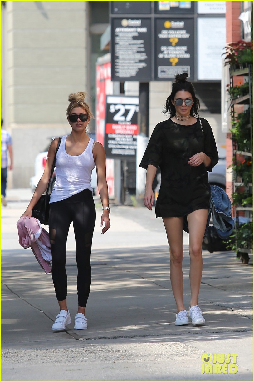 Hailey Baldwin Says She & Drake Are Just Friends: Photo 3687566 ...