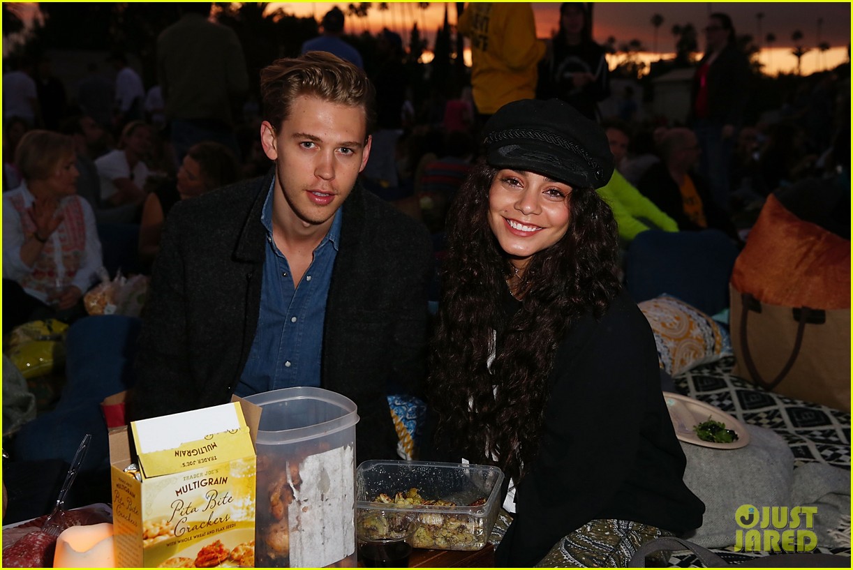 Vanessa Hudgens & Austin Butler Catch a 'Mean Girls' Summer Screening ...