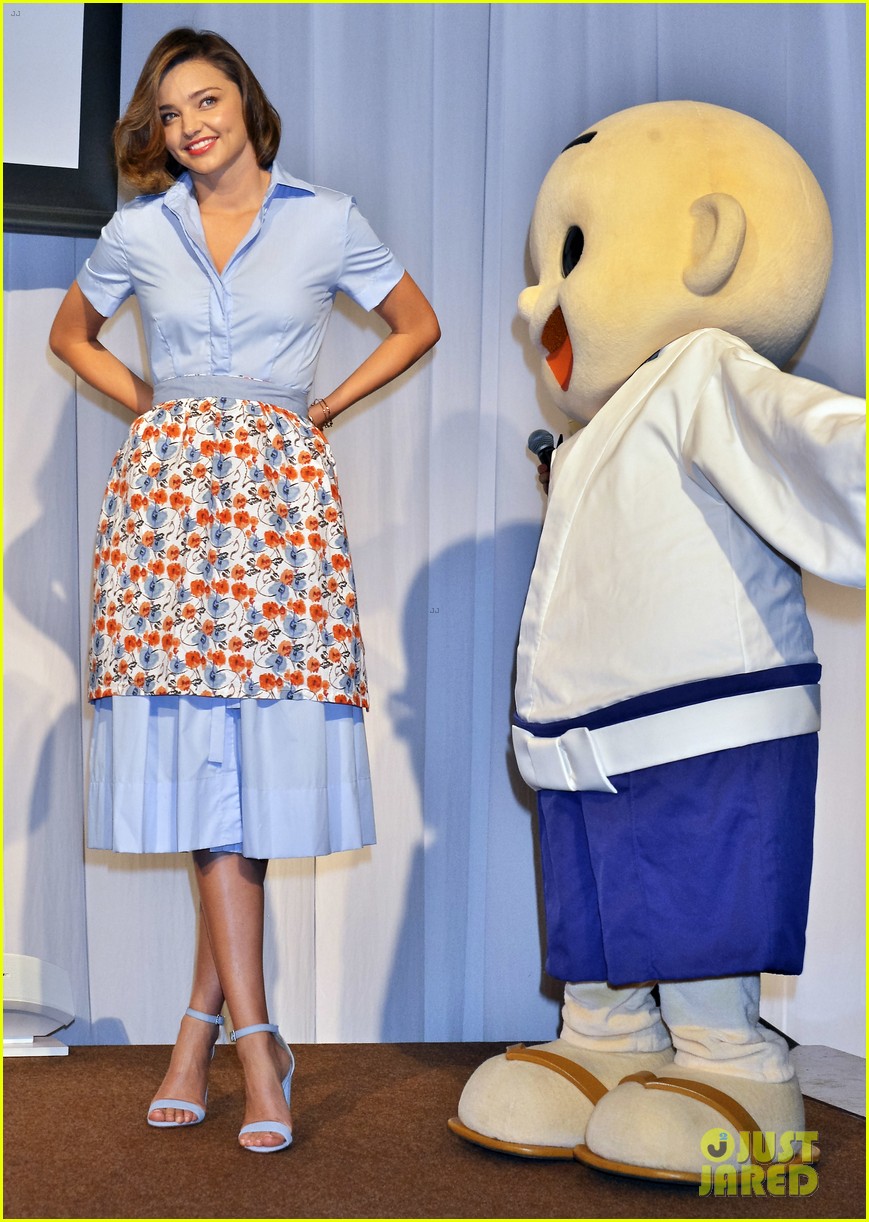 Miranda Kerr Shows Off Cooking Skills At Marukome Miso Launch!: Photo ...