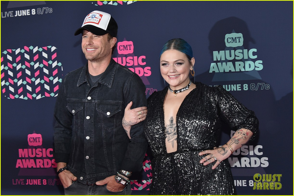 Elle King Joins Duet Partner Dierks Bentley at CMT Awards 2016: Photo ...