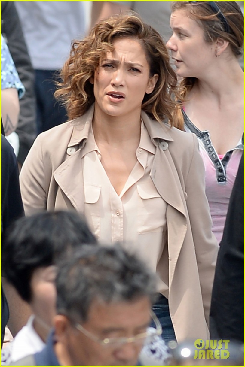 Jennifer Lopez Will Host a Facebook Live Chat For 'Ice Age': Photo ...