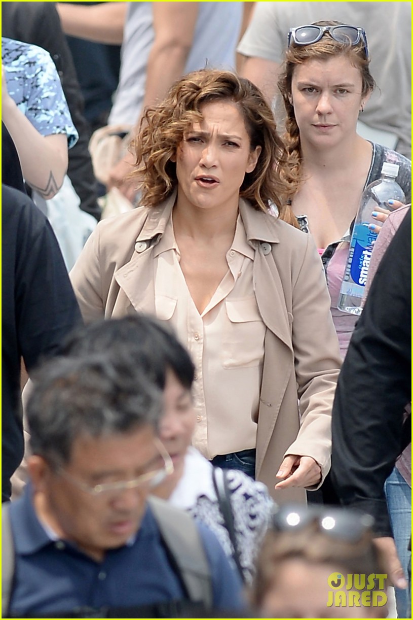 Jennifer Lopez Will Host a Facebook Live Chat For 'Ice Age': Photo ...