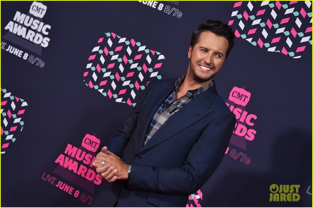 Luke Bryan & Thomas Rhett Bring Wives to CMT Awards 2016: Photo 3676970 ...