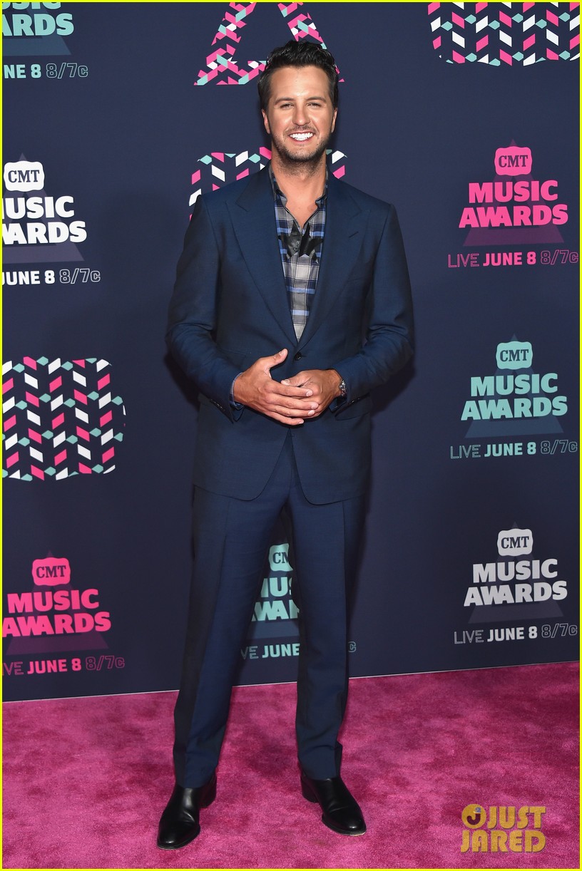 Luke Bryan & Thomas Rhett Bring Wives to CMT Awards 2016: Photo 3676977 ...