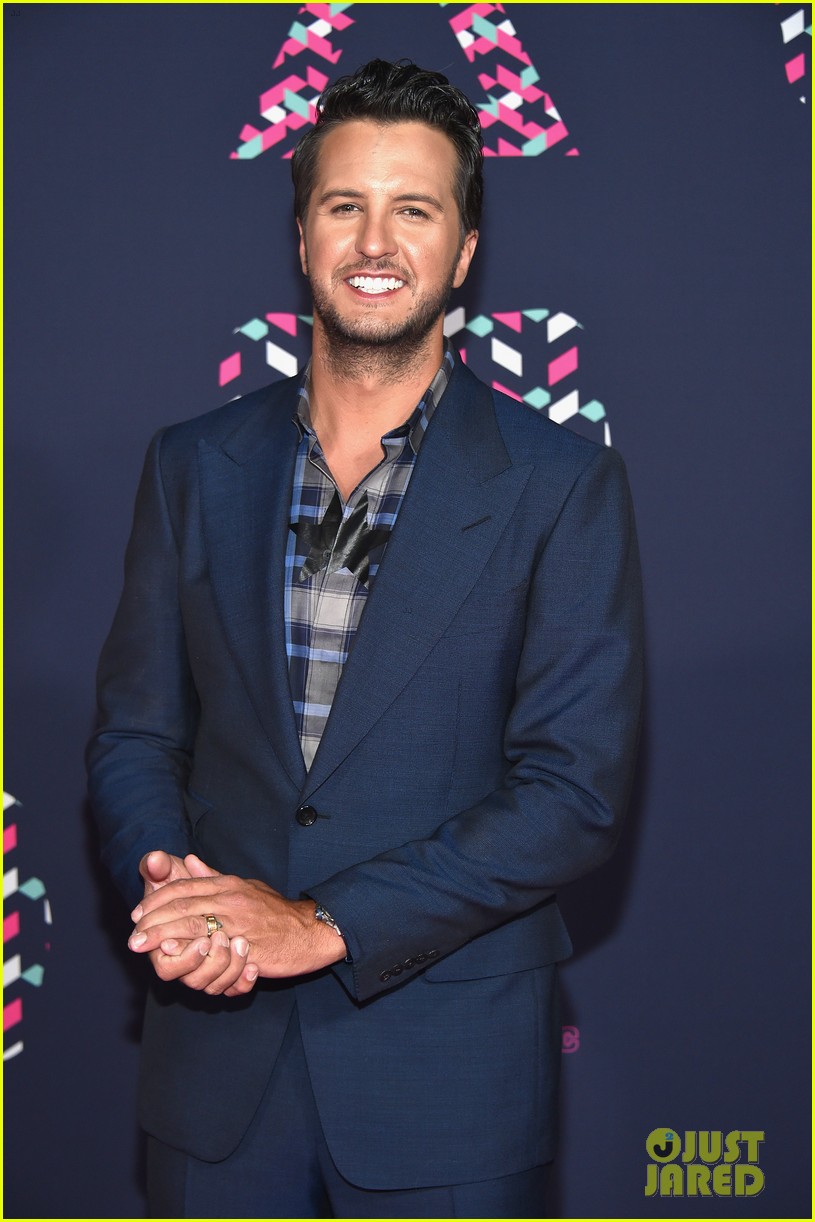 Luke Bryan & Thomas Rhett Bring Wives to CMT Awards 2016: Photo 3676979 ...
