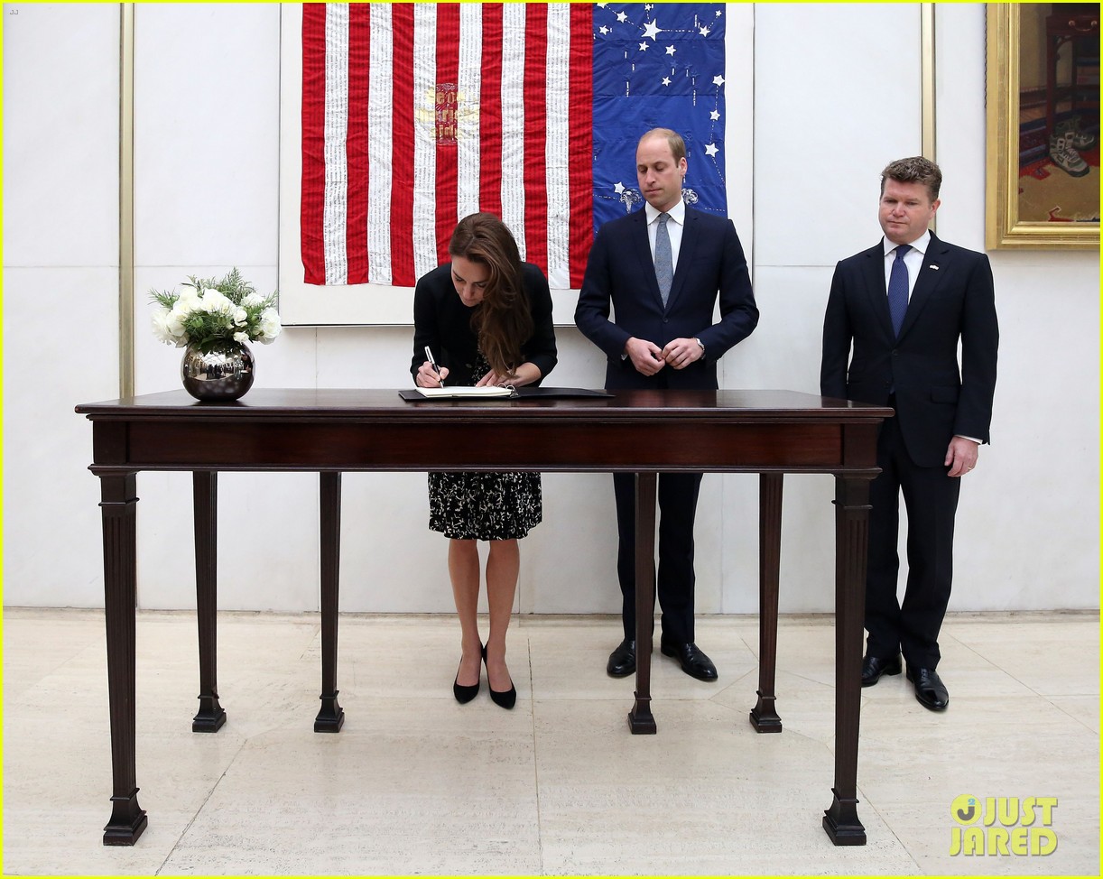 Kate Middleton & Prince William Pay Their Respects To Orlando Shooting ...