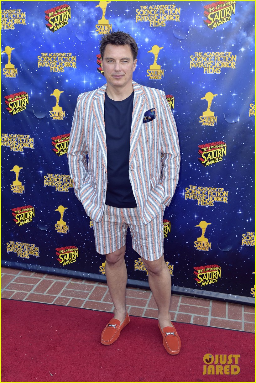 Jared Padalecki & Olivia Munn Help Present At Saturn Awards 2016 ...