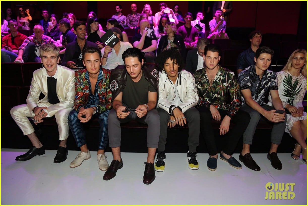 Presley Gerber & Rafferty Law Walk in Dolce&Gabbana Show: Photo 3686063 ...