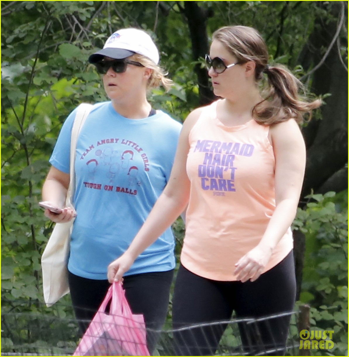 Amy Schumer Releases Deleted 'Inside' Gun Violence Sketch: Photo ...