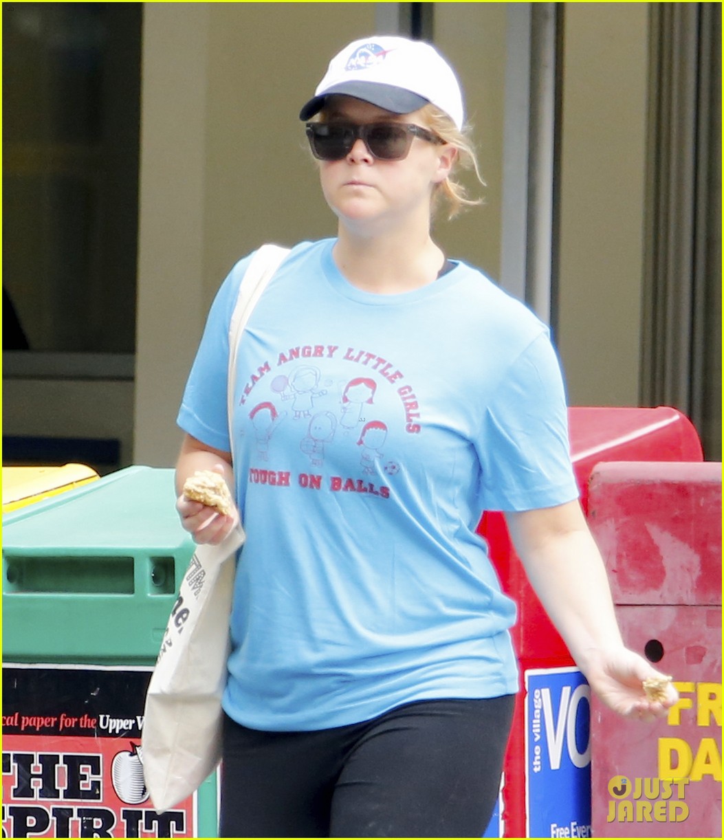 Amy Schumer Releases Deleted 'Inside' Gun Violence Sketch: Photo ...