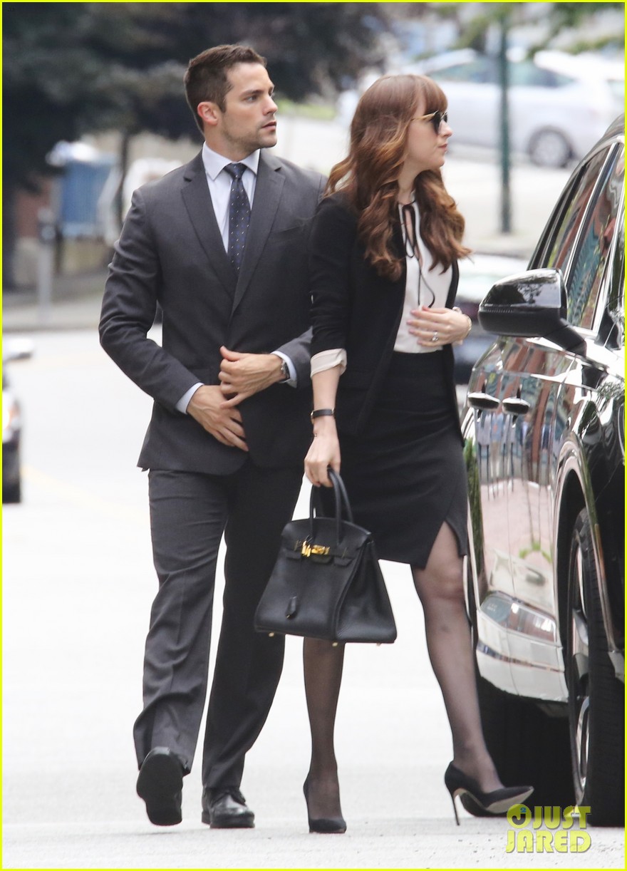 Jamie Dornan & Dakota Johnson Film New 'Fifty Shades' Scene with Brant ...