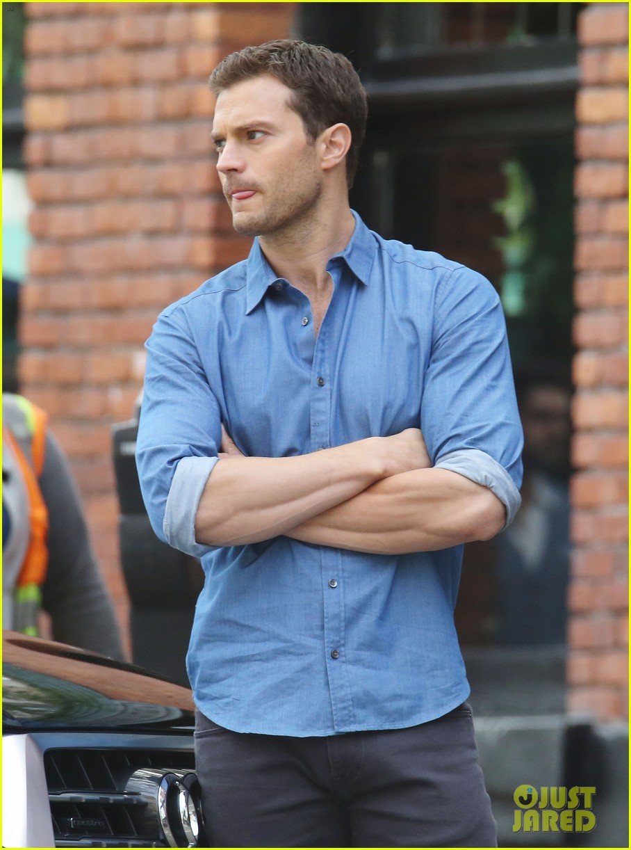 Jamie Dornan & Dakota Johnson Film New 'Fifty Shades' Scene with Brant ...