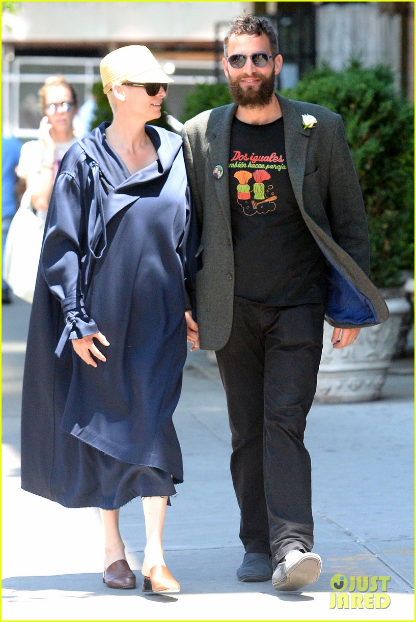 Tilda Swinton & Partner Sandro Kopp Hold Hands in NYC: Photo 3677044 ...