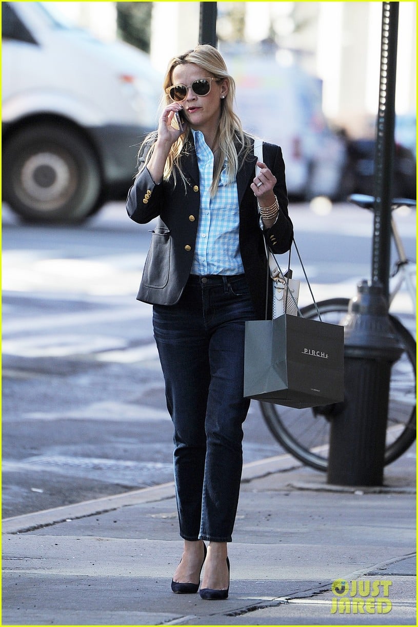 Reese Witherspoon Models Her Fashion Line While in NYC: Photo 3683647 ...