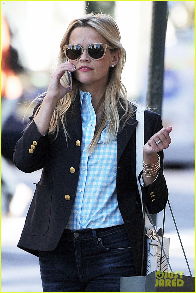 Reese Witherspoon Models Her Fashion Line While in NYC: Photo 3683653 ...