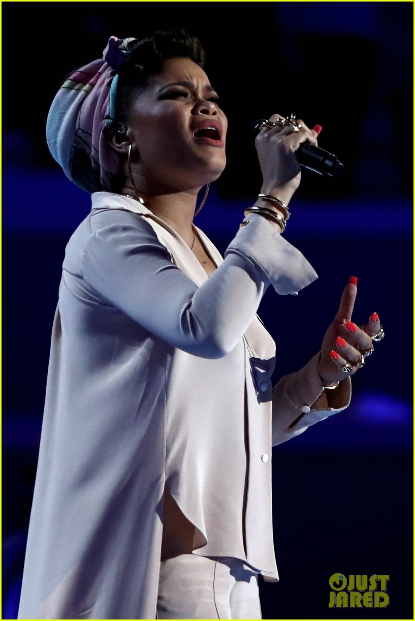 Andra Day Performs 'Rise Up' at DNC 2016 - Watch Video!: Photo 3718161 ...