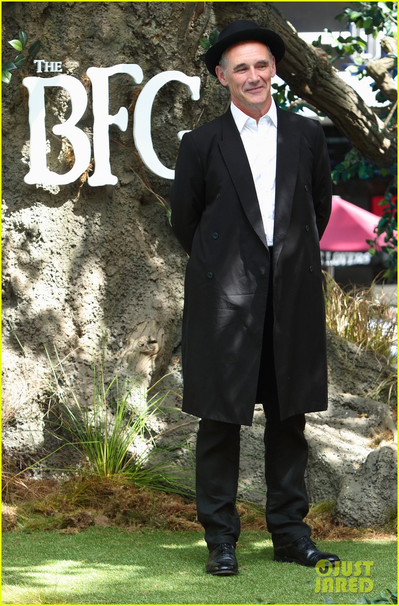 'The BFG' Cast Premieres Movie in London!: Photo 3709152 | Rebecca Hall ...