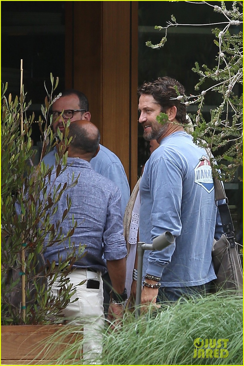 Gerard Butler Shares Throwback Video with Bradley Cooper at Last Year's ...