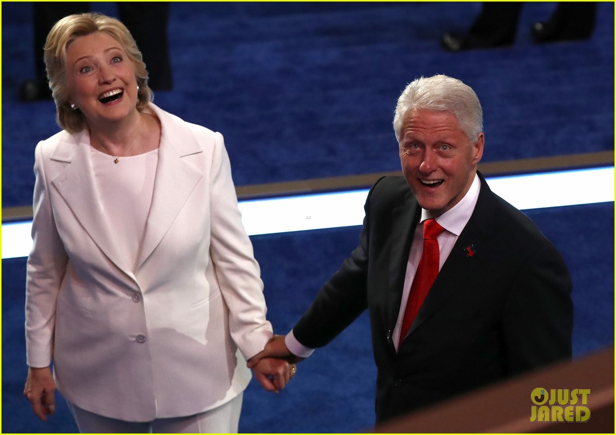 Bill Clinton Playing with Balloons at DNC Will Make You Smile!: Photo ...