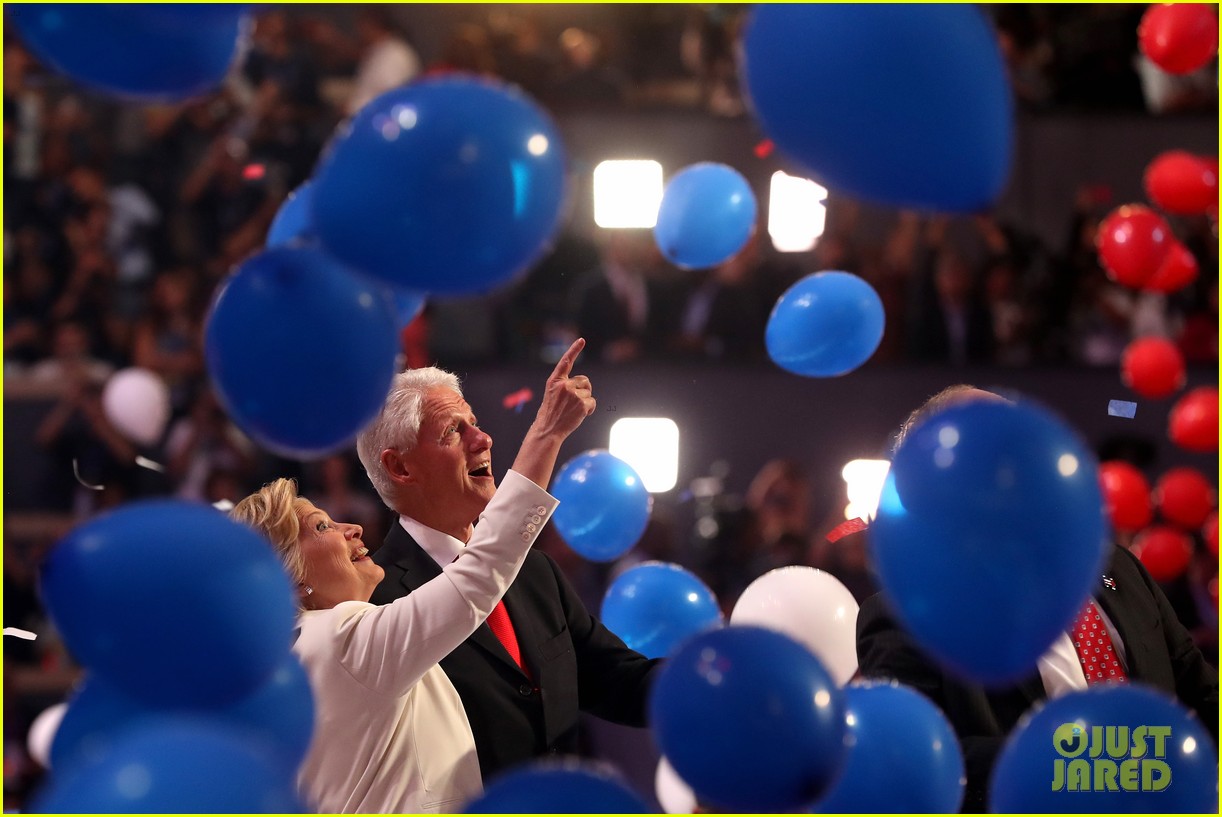 Bill Clinton Playing with Balloons at DNC Will Make You Smile!: Photo ...