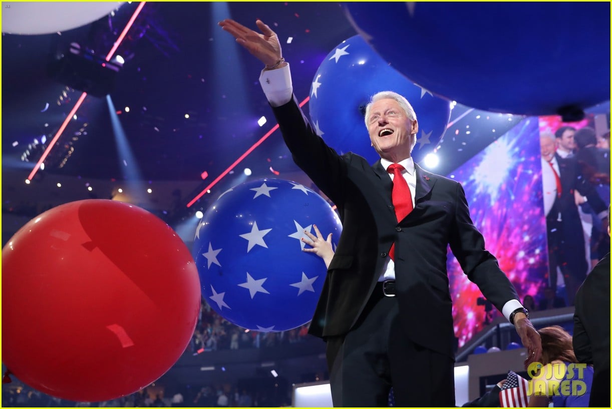 Bill Clinton Playing with Balloons at DNC Will Make You Smile!: Photo ...
