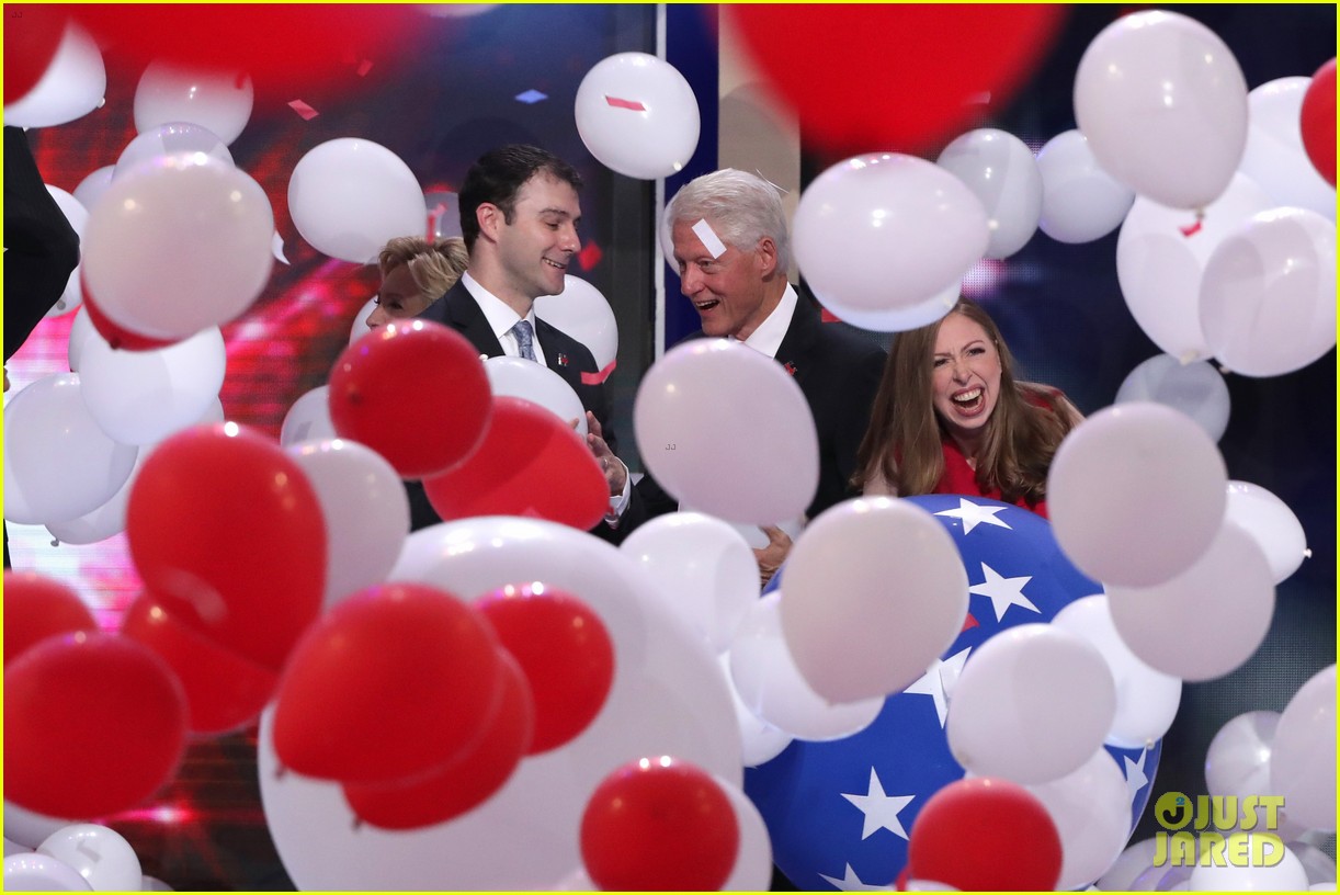 Bill Clinton Playing with Balloons at DNC Will Make You Smile!: Photo ...