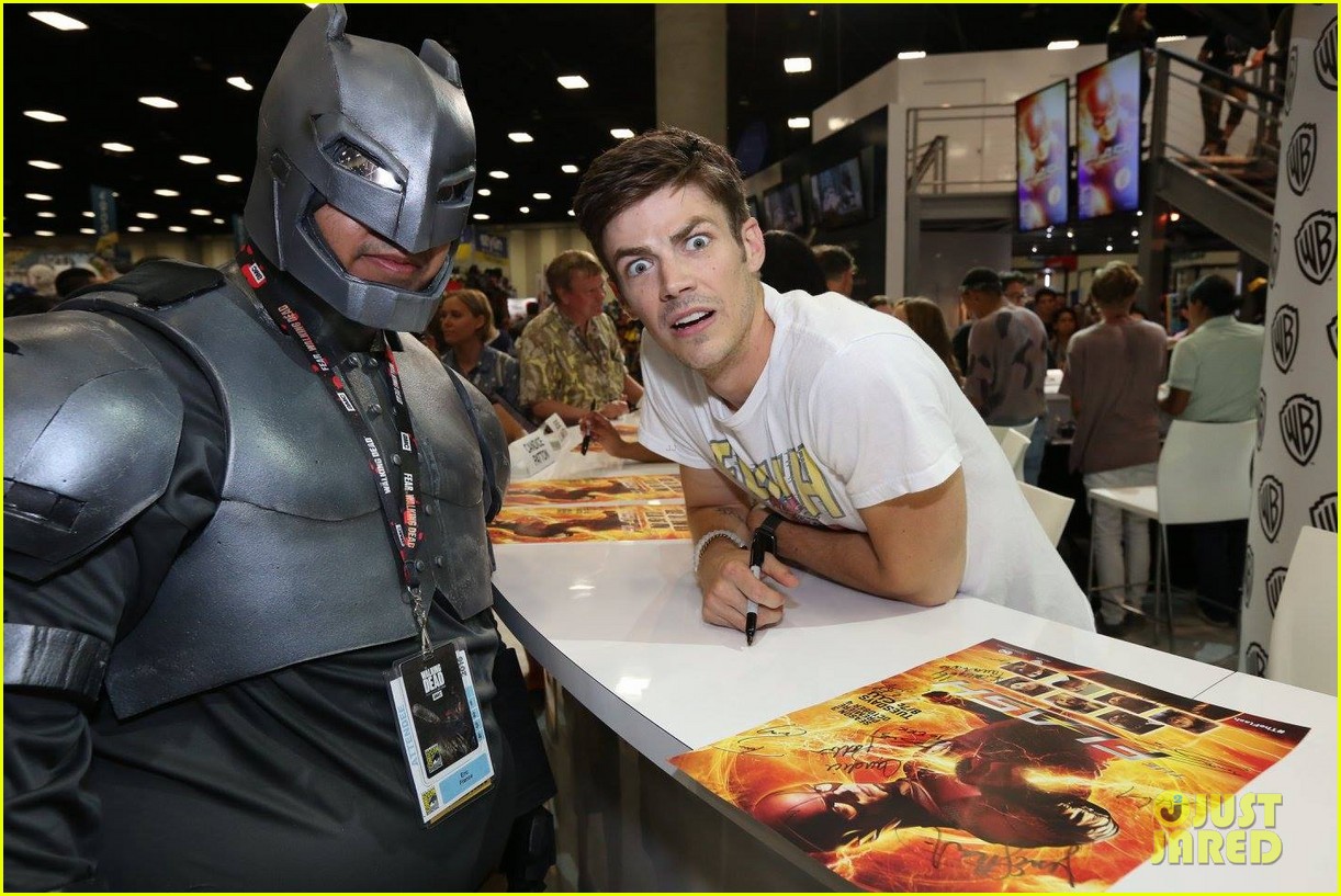 Grant Gustin Reveals 'The Flash' Season 3 Trailer at Comic-Con: Photo ...
