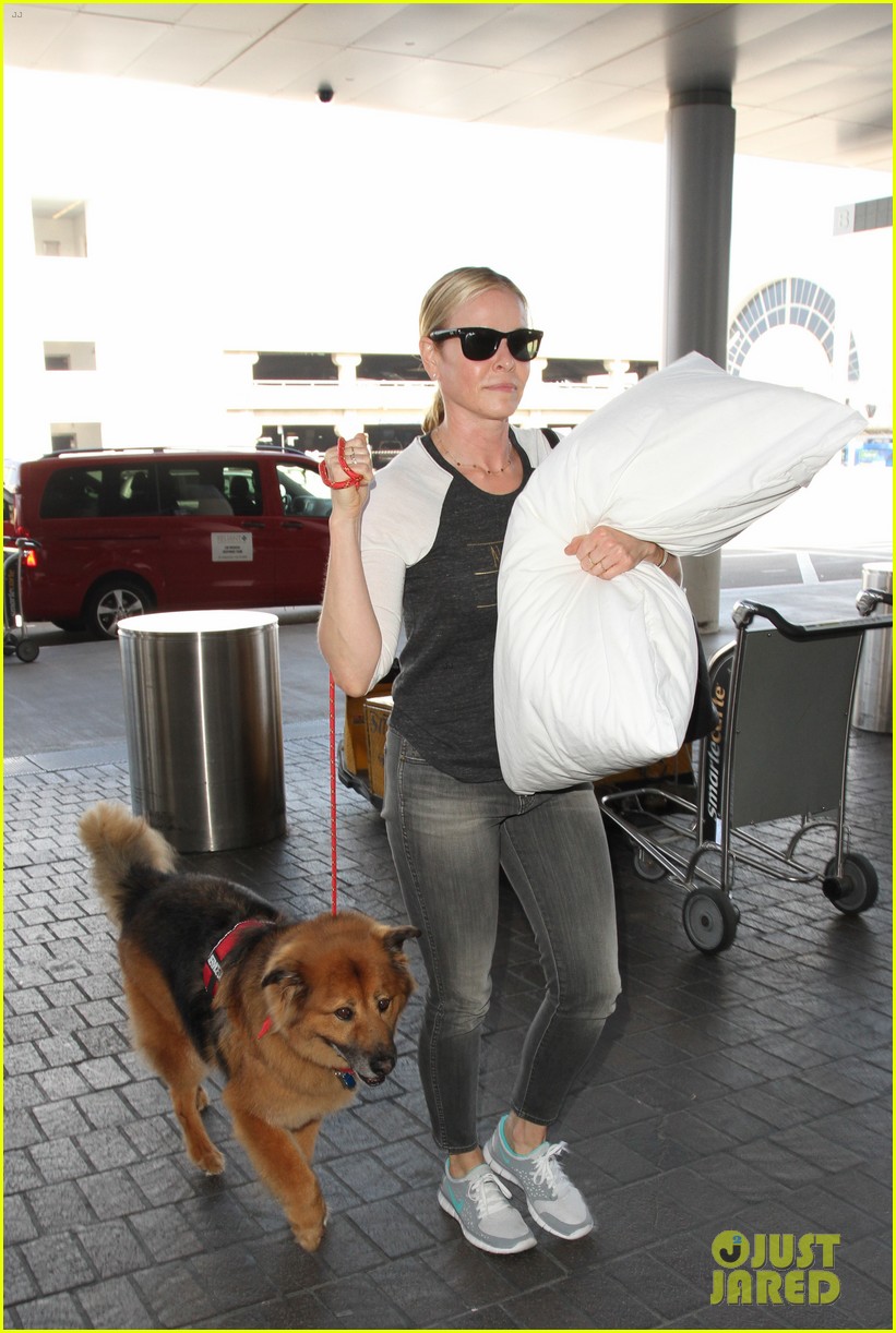Chelsea Handler & Her Dog Head to Europe!: Photo 3697637 | Chelsea ...