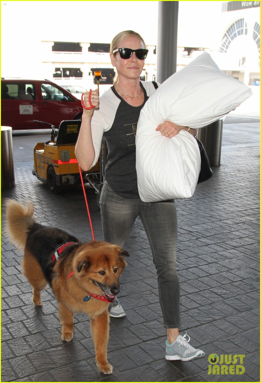 Chelsea Handler & Her Dog Head to Europe!: Photo 3697640 | Chelsea ...