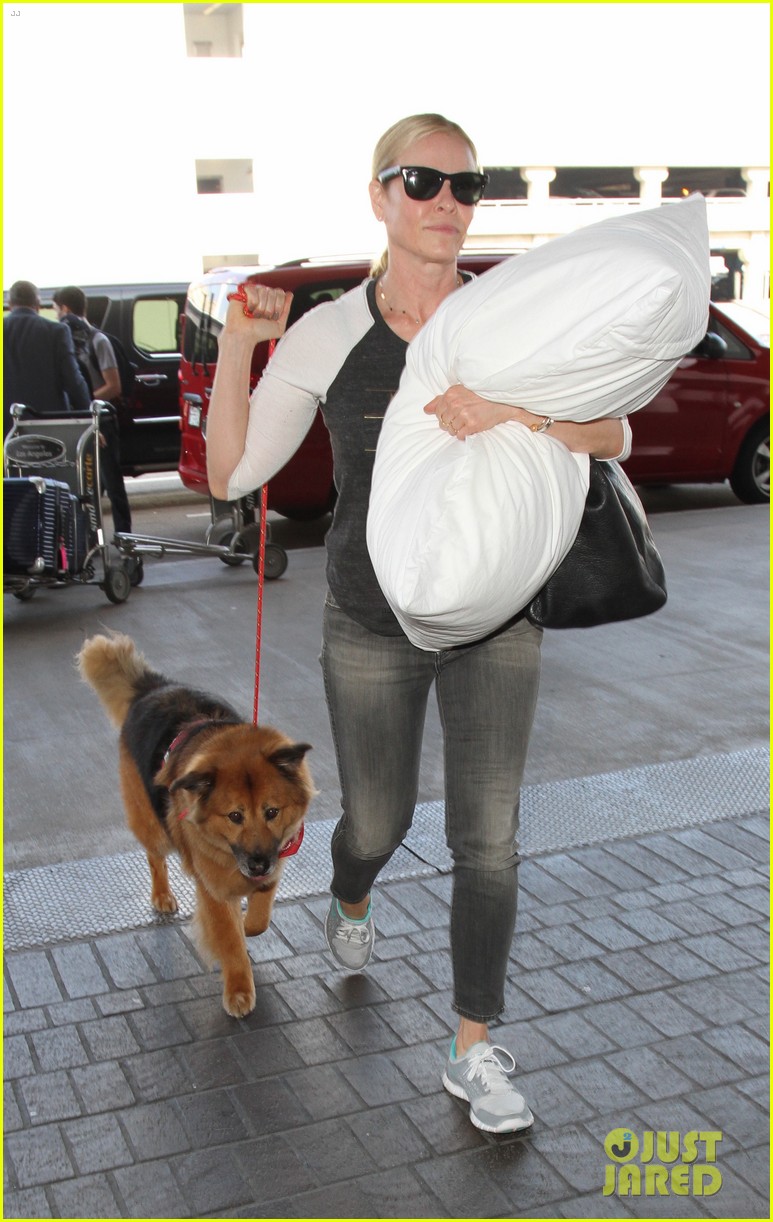 Chelsea Handler & Her Dog Head to Europe!: Photo 3697645 | Chelsea ...