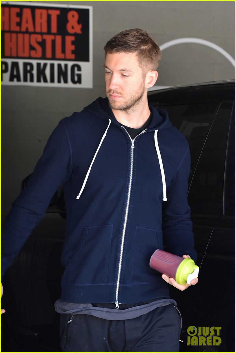 Calvin Harris Is A 'Beast in the Gym' According to NFL Player: Photo ...
