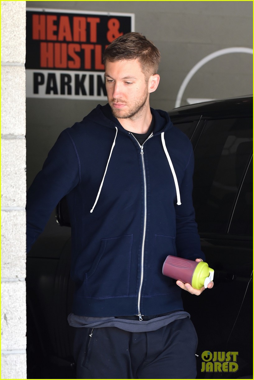 Calvin Harris Is A 'Beast in the Gym' According to NFL Player: Photo ...