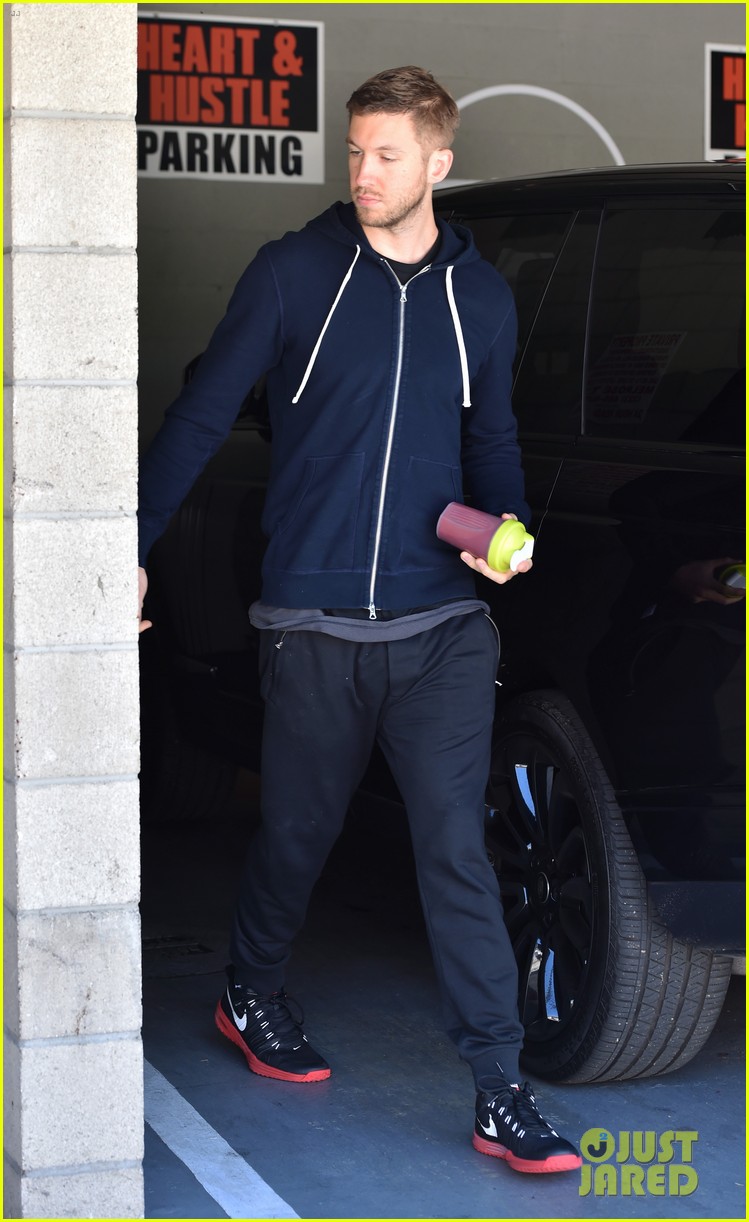 Calvin Harris Is A 'Beast in the Gym' According to NFL Player: Photo ...