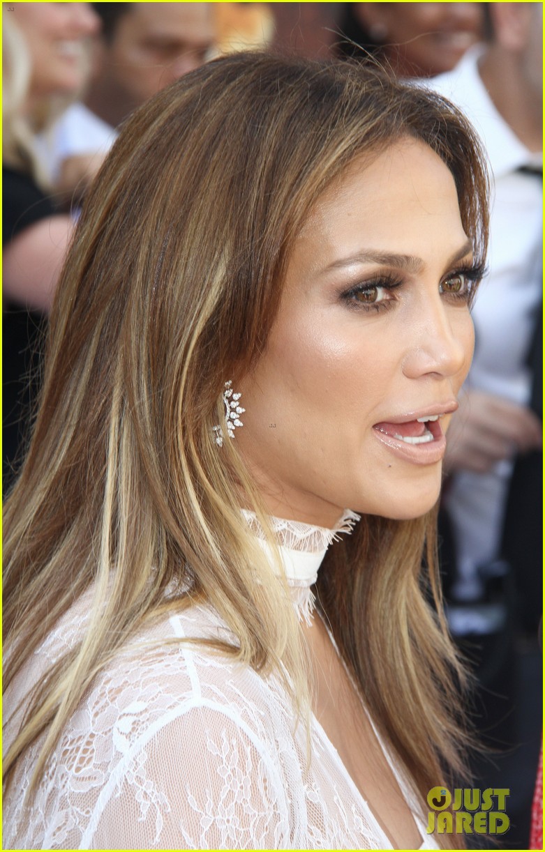 Jennifer Lopez Helps Premiere 'Ice Age: Collision' in LA: Photo 3708550 ...
