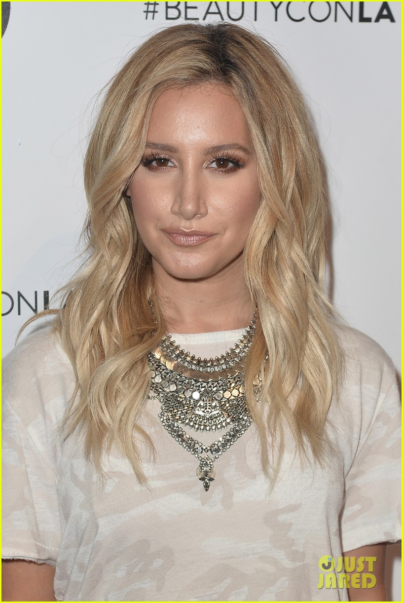 Kelly Rowland, Skyler Samuels, & Ashley Tisdale Hit Up BeautyCon in LA ...