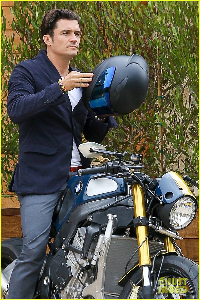 Orlando Bloom Takes His Motorcycle to Malibu: Photo 3696961 | Orlando ...