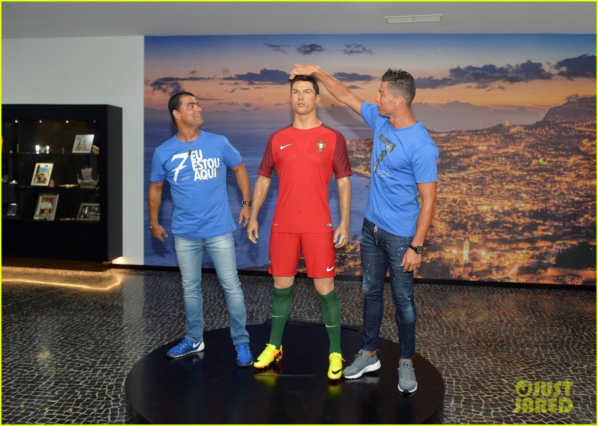 Cristiano Ronaldo Opens His Own Museum & Hotel!: Photo 3716563 ...