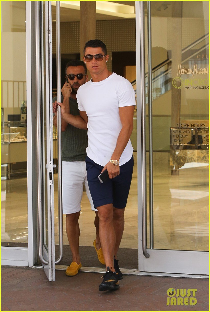 Photo: cristiano ronaldo ripped body social media 14 | Photo 3718668 ...