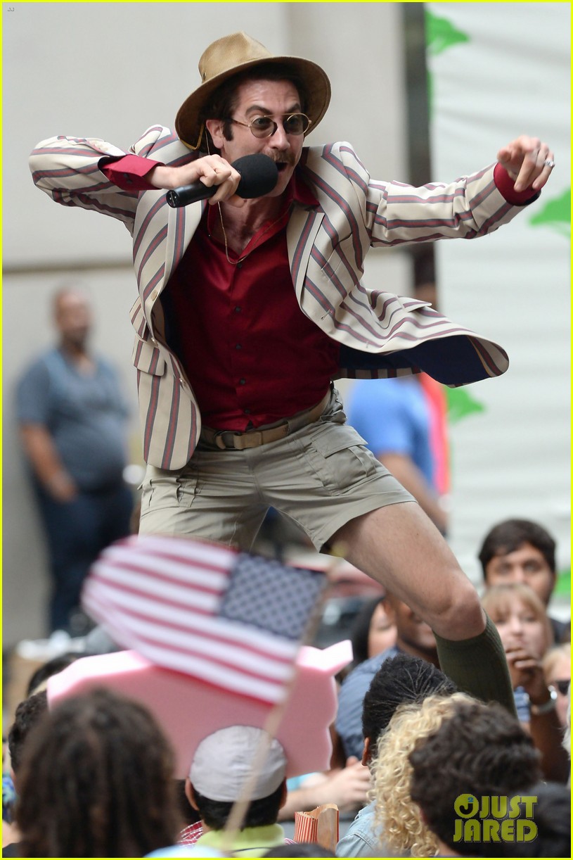 Tilda Swinton Joins Jake Gyllenhaal for 'Okja' Scenes in NYC!: Photo ...