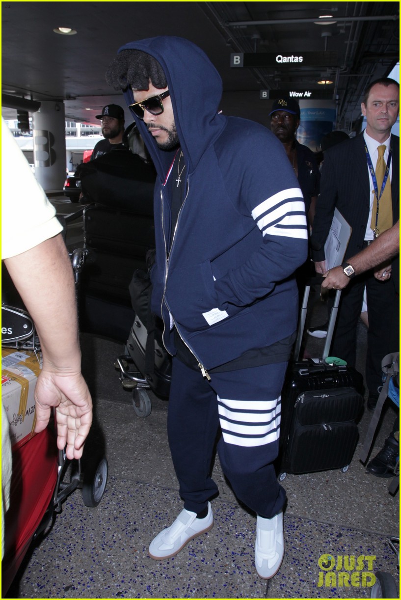 The Weeknd Arrives in LA Following His Performance in St. Tropez: Photo ...