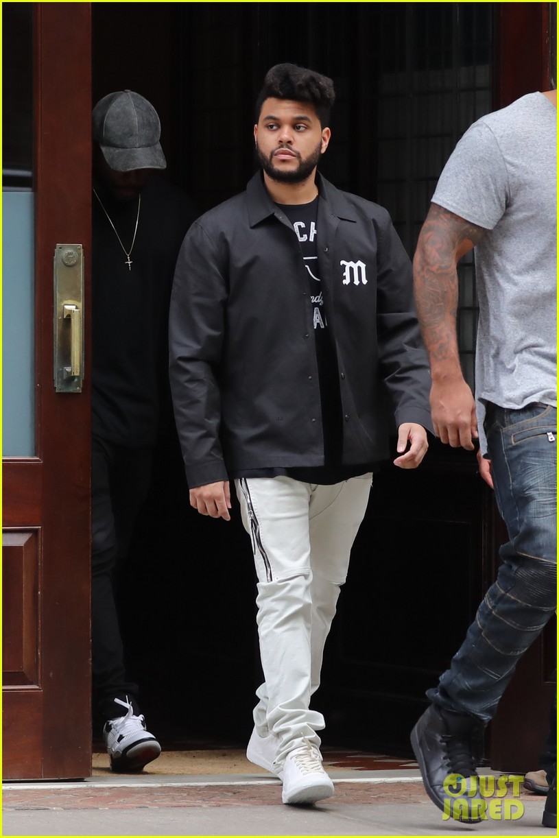 The Weeknd Stylishly Makes His Way Around NYC: Photo 3697565 | Pictures ...