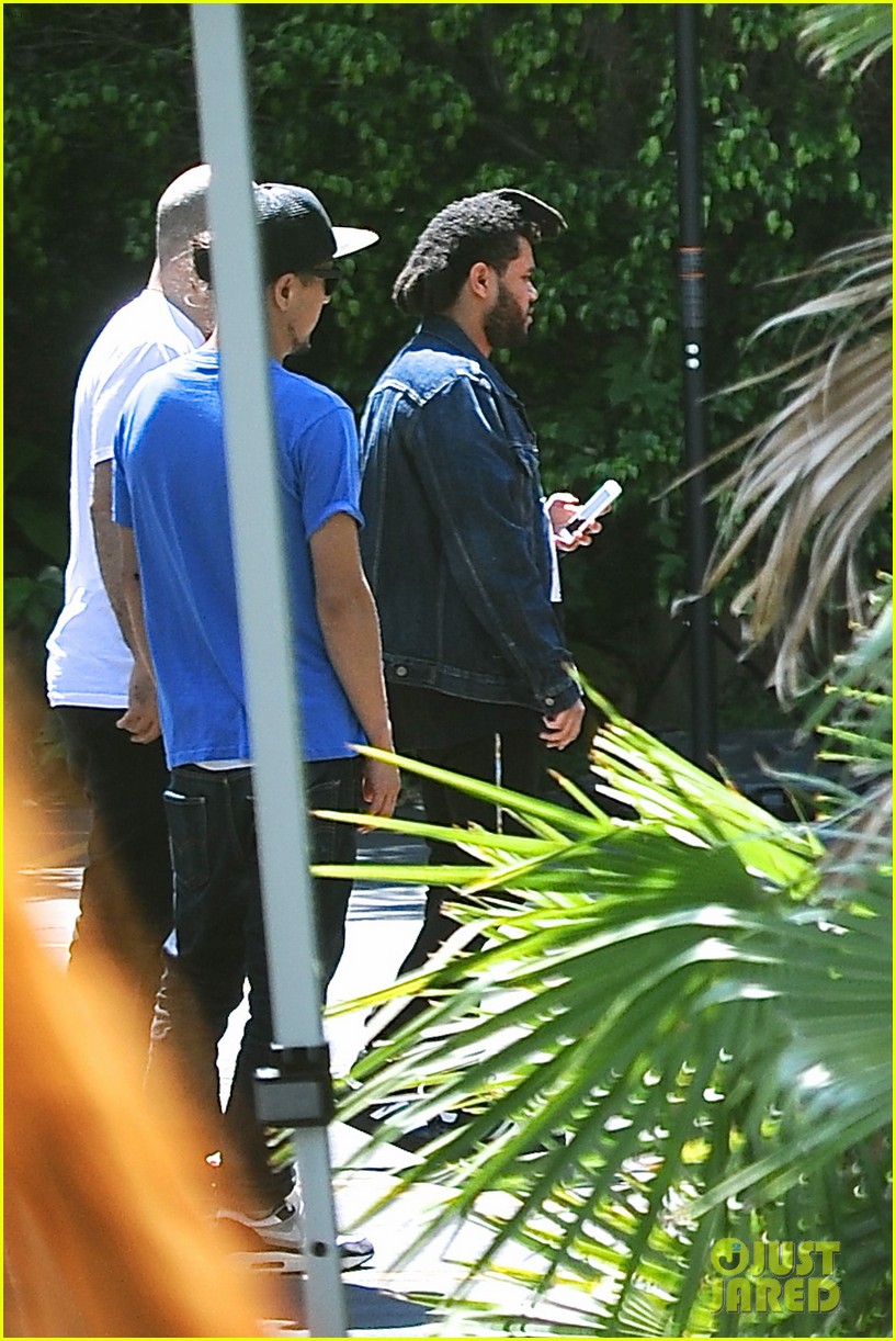 The Weeknd Shares a Pic of Himself in a Recording Studio!: Photo ...