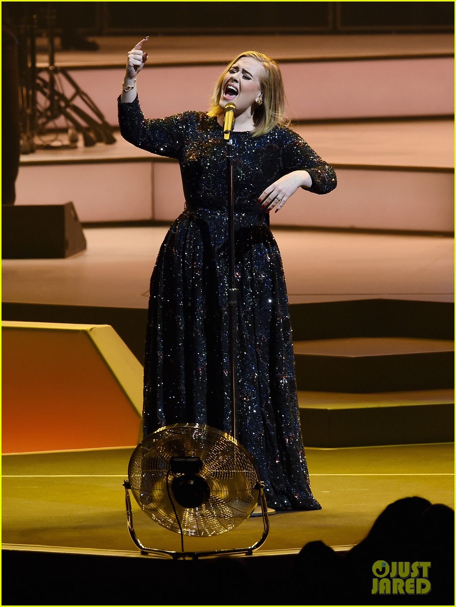 Adele Kicks Off First of Eight Shows in Los Angeles!: Photo 3727784 ...