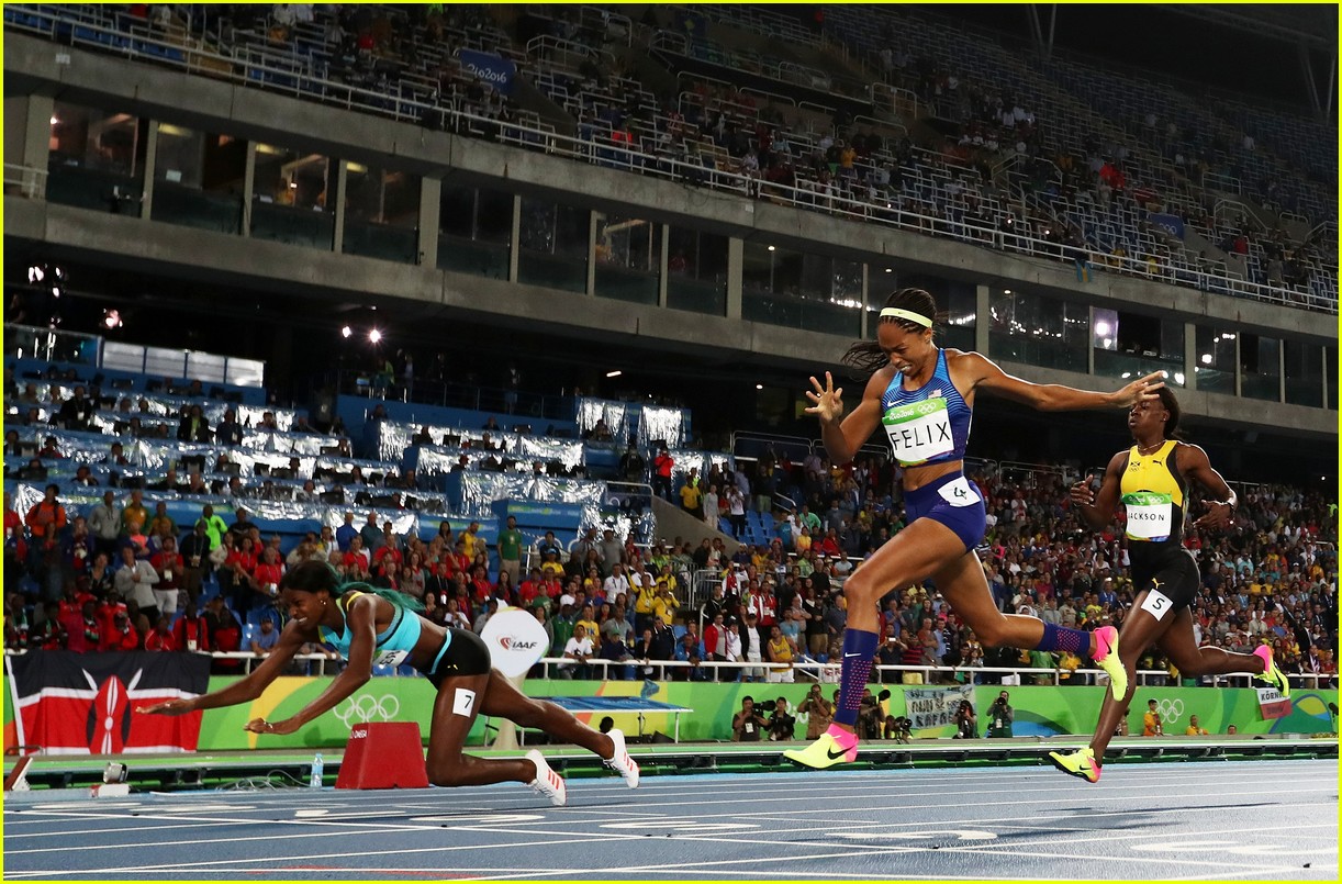 Allyson Felix Takes Silver in Women's 400m After Shaunae Miller Dives ...