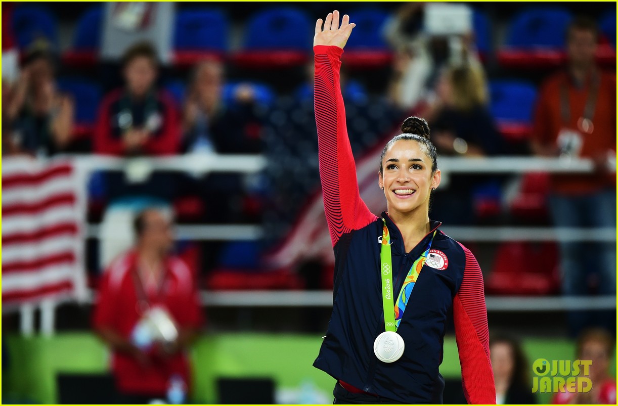 Watch Simone Biles & Aly Raisman's Amazing Floor Routines at Rio ...