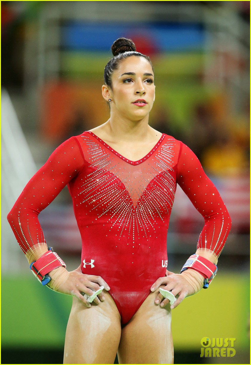 Simone Biles & Aly Raisman Take Gold & Silver in Gymnastics Floor ...