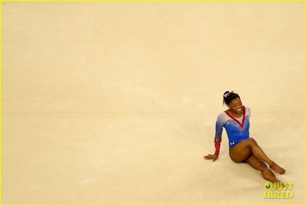 Watch Simone Biles & Aly Raisman's Floor Routines for Olympic Finals ...