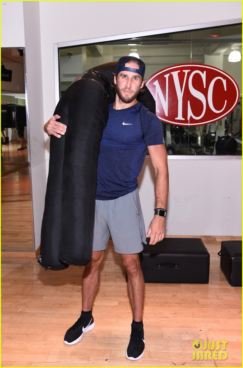 The Bachelorette's Shawn Booth Didn't Watch JoJo's Season: Photo ...