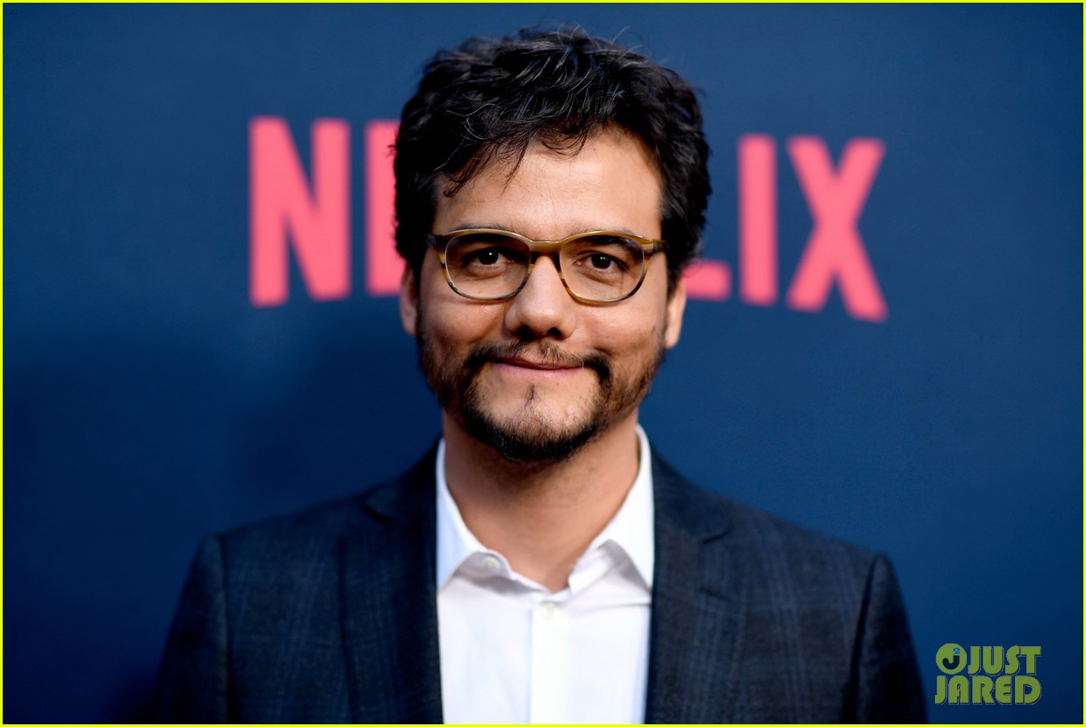 Boyd Holbrook & Pedro Pascal Premiere 'Narcos' Season Two: Photo ...