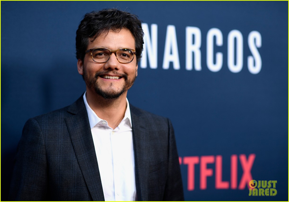 Boyd Holbrook & Pedro Pascal Premiere 'Narcos' Season Two: Photo ...